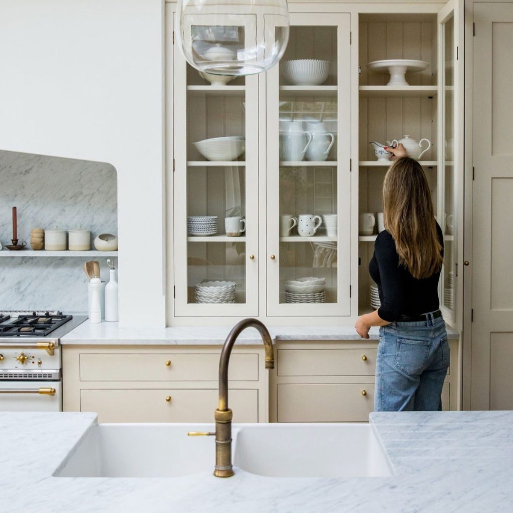 Natural Light and Carrara Marble Worktops | Projects | Asper Worktops